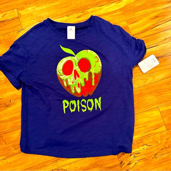Disney | Tops | Nwt Disney Poison Apple Tshirt Brand New Size Small ...